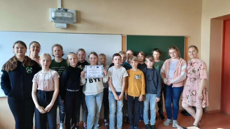 Tänulik projekti lõpetamisest. – ERASMUS+ C.R.I.S